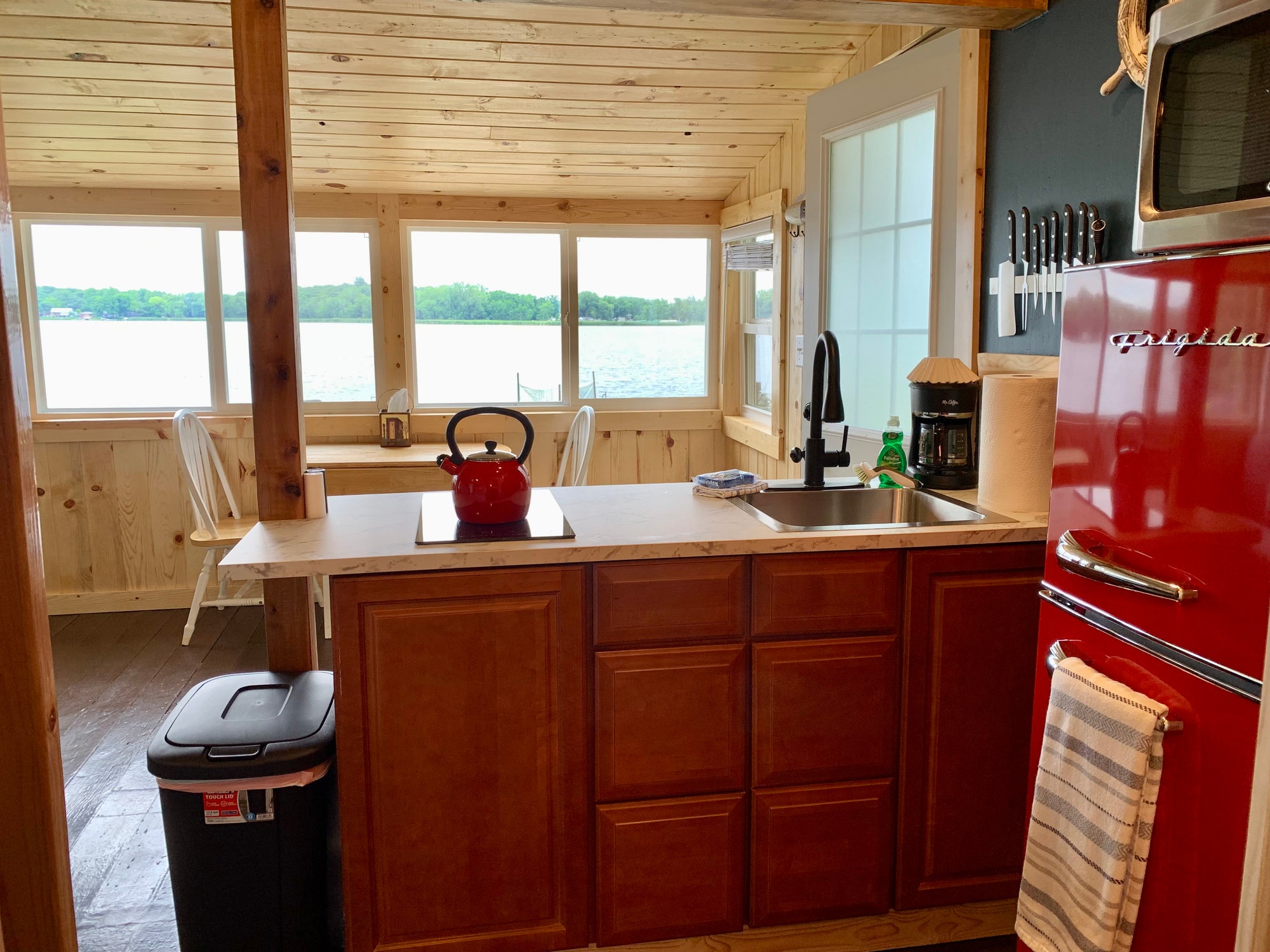 Lake Augusta Cabins